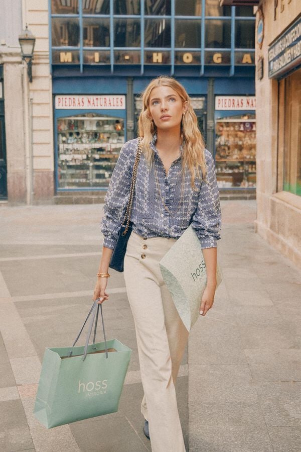 Olivia. Jeans de perna larga com botões