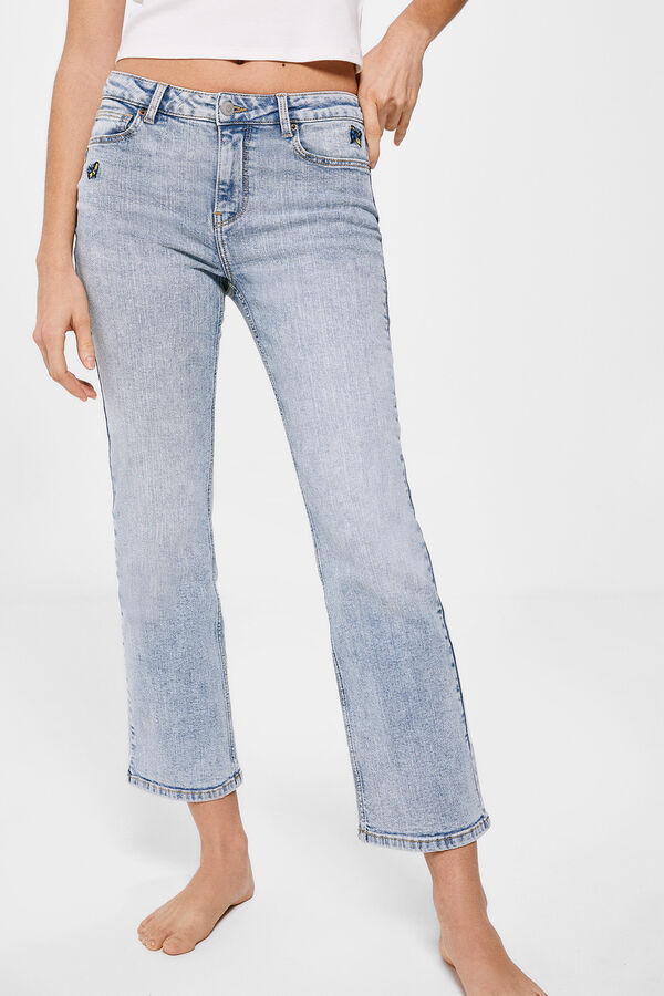 Jeans Kick Flare Borboletas Lavagem Sustentável | Ofertas em jeans de ...