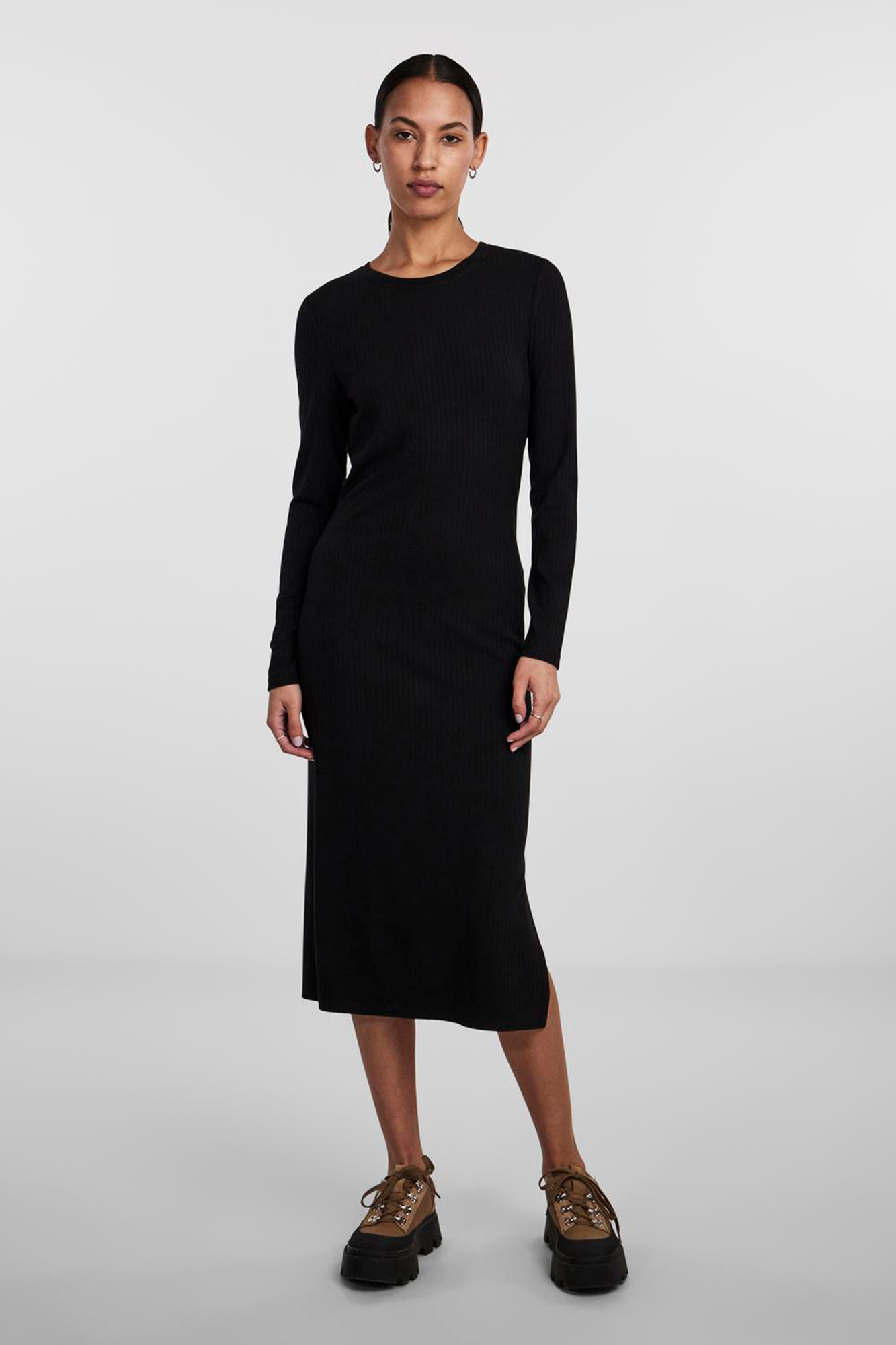 Vestido midi básico | Ofertas em vestidos de mulher | Fifty Outlet
